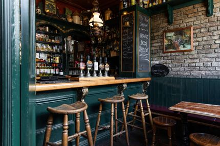 Home - Highbury Vaults